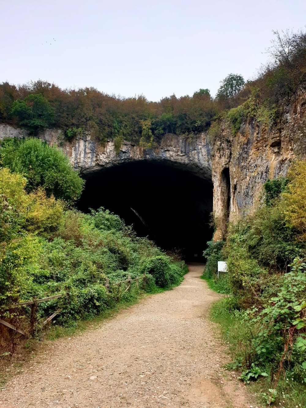 Pestera Devetashka, atractie de top in Bulgaria. Totul despre vizita ...