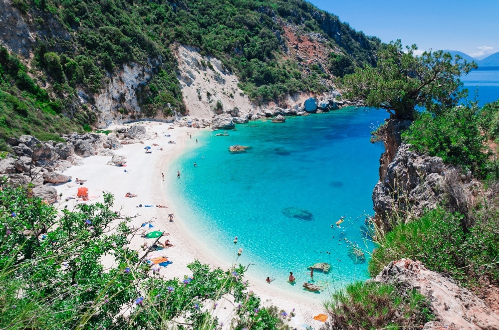Agiofili Beach, micuta plaja din Lefkada ideala pentru snorkeling. Unde ...