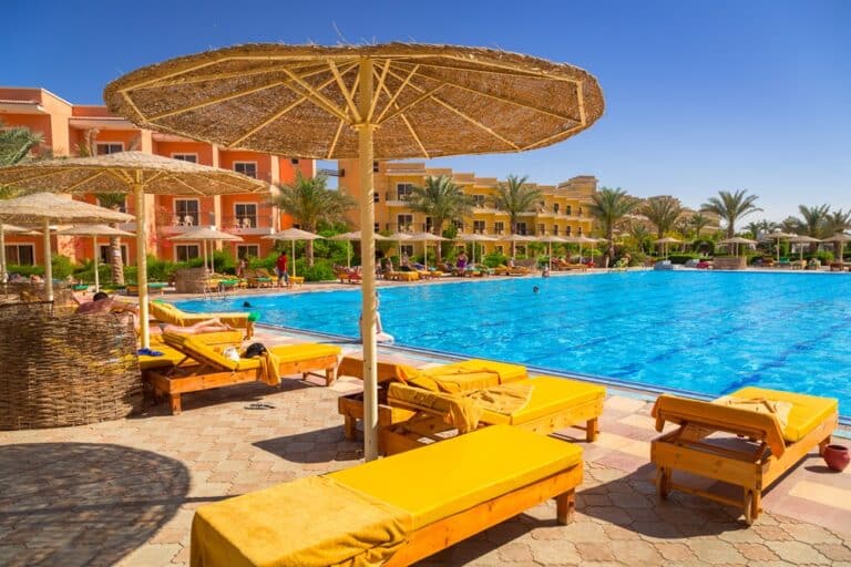 Hurghada sau Sharm el Sheikh? Ce destinatie sa alegi in functie de ...