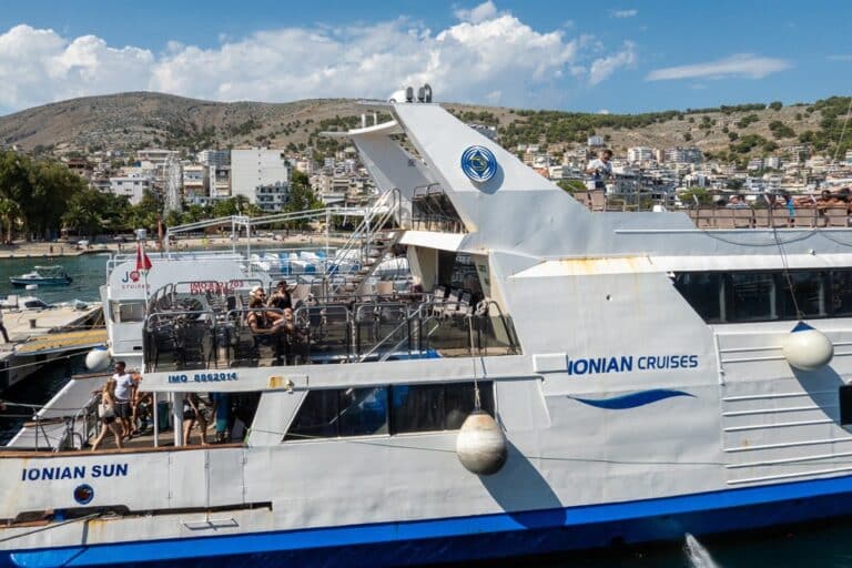 Totul despre calatoria Saranda Corfu ferry. De unde iei feribotul, cat ...