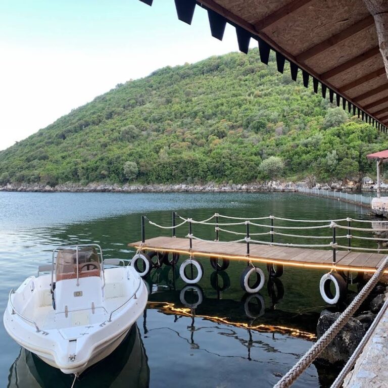 Vizita la ferma de midii "The Mussel House" din Ksamil, Albania - Blog ...